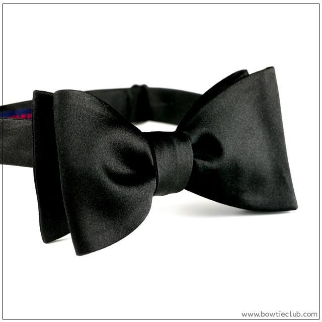 Pre-Tied Bow Ties | www.bowtieclub.com
